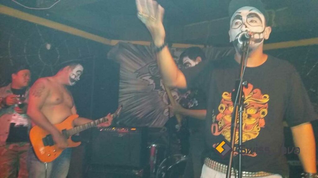 Lirik Lagu Bunga Hitam Pendidikan Tanpa Batas